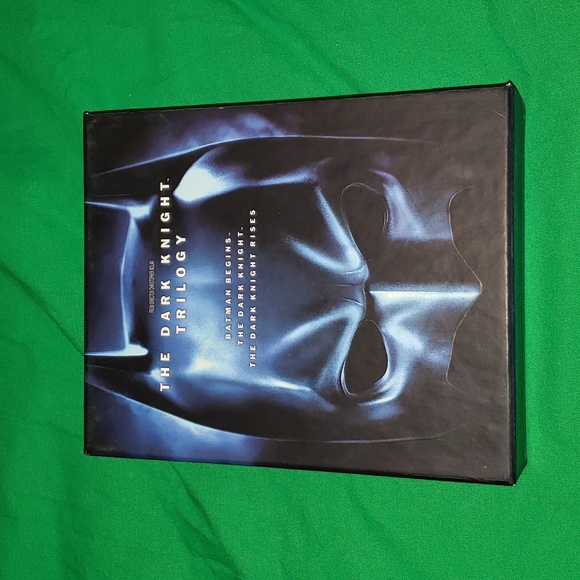 Warner Bros. | Media | The Dark Knight Trilogy Bluray Box Set 5 Discs ...